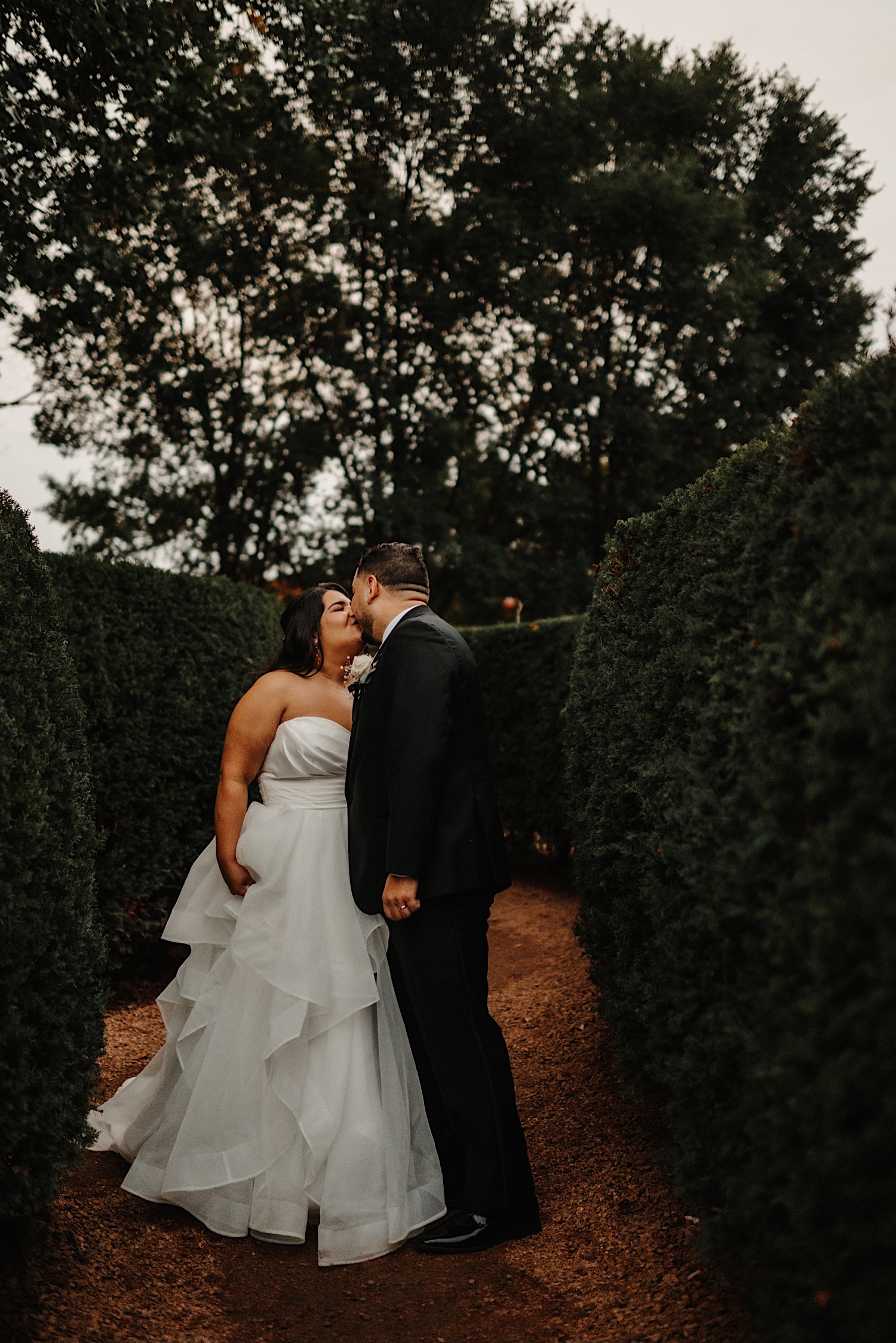 How and When to Book Your Wedding Vendors - https://danabellphotography ...